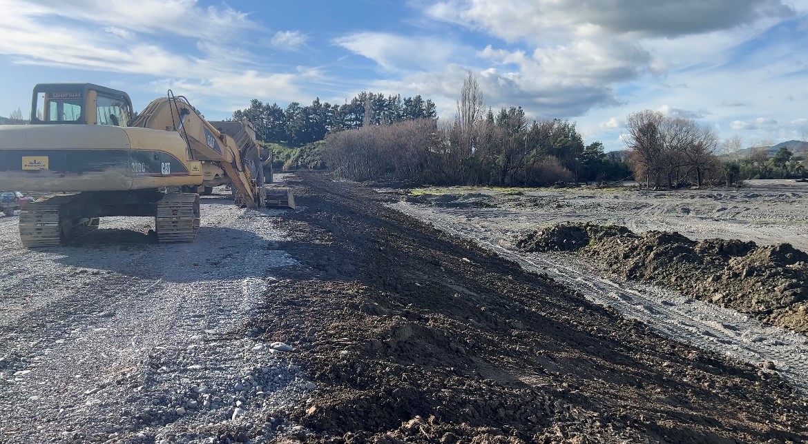 Tuesday 25 July: Rebuilding Hawke's Bay's stopbanks - Hawke's Bay ...